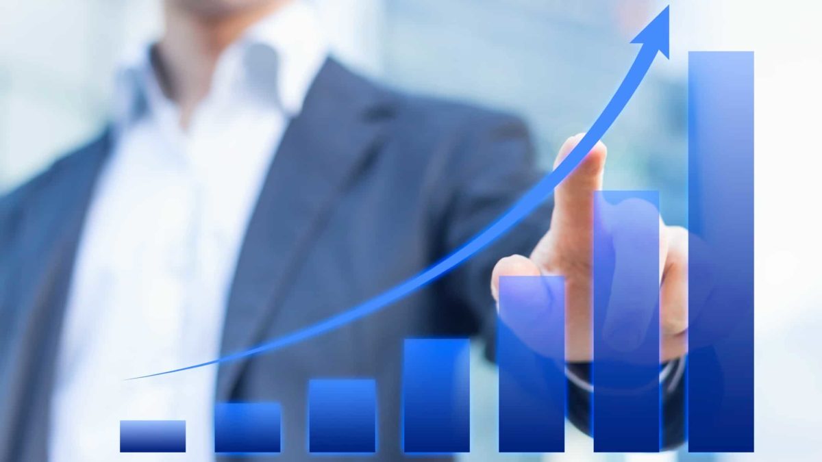 Why Charter Hall, Coronado Global, Meeka Metals, and Qantas shares are ...