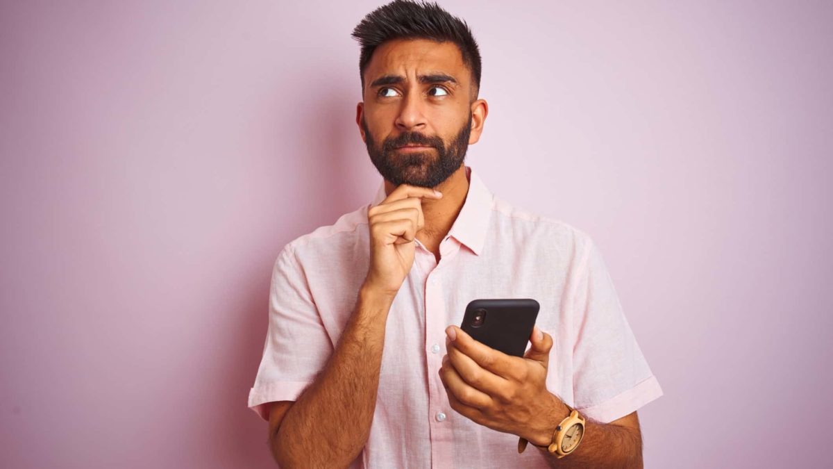 Why are Telstra shares falling and should investors be concerned?